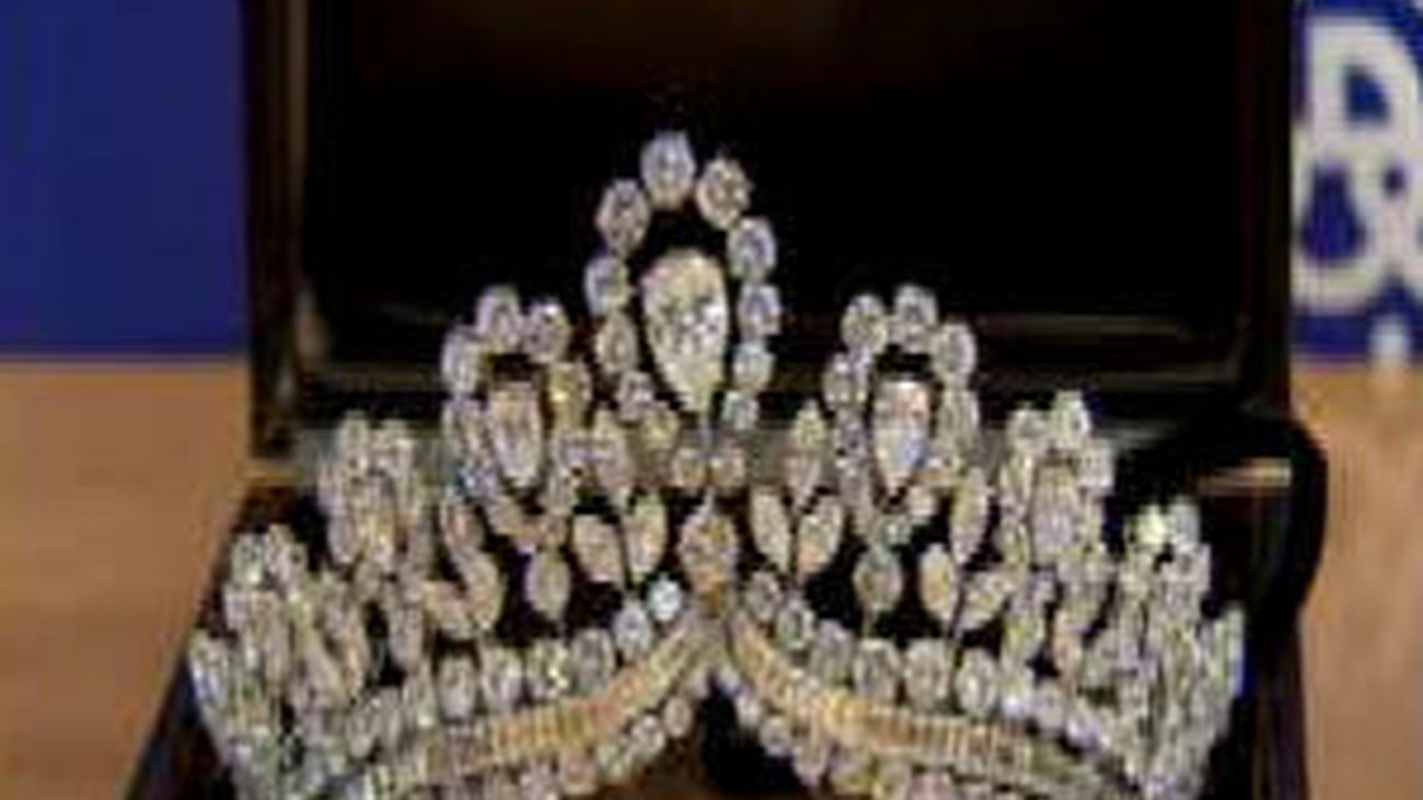 Recuperadas joyas de Eva Perón robadas en Valencia y valoradas en 6 ...