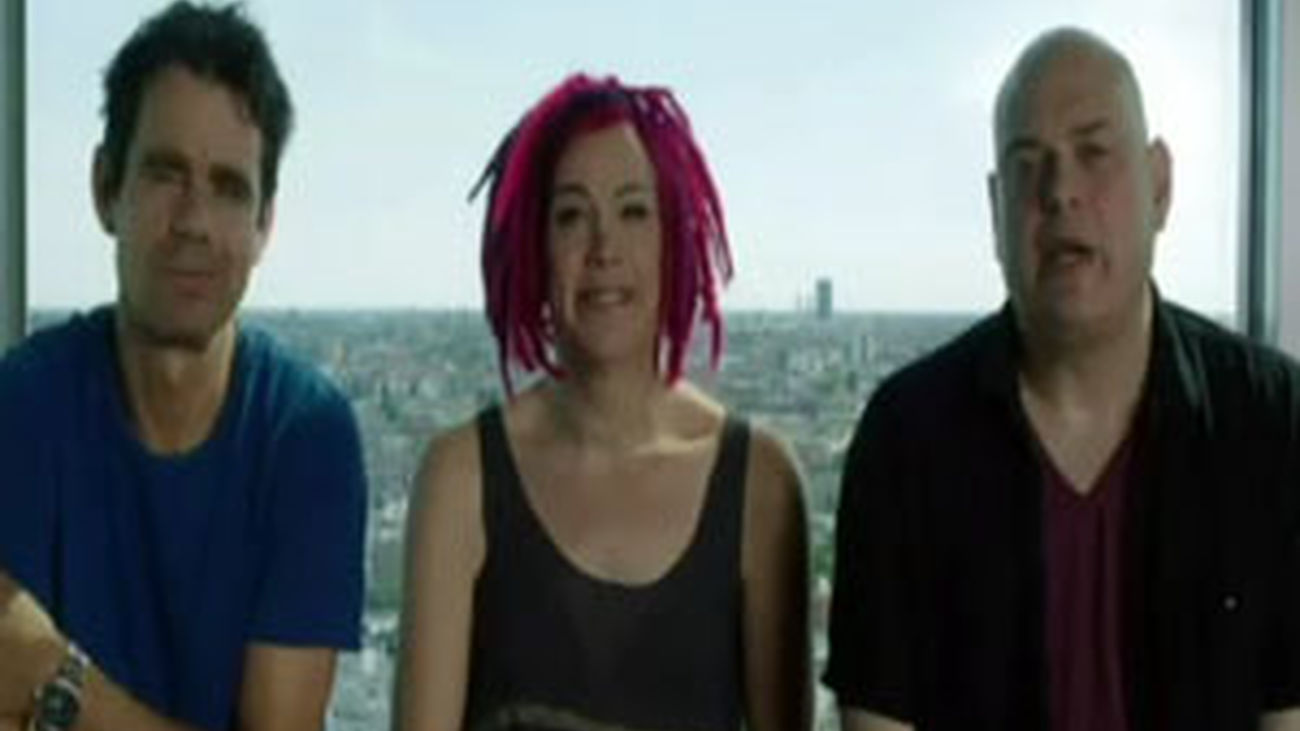 El director de Matrix presenta su nueva película como directora