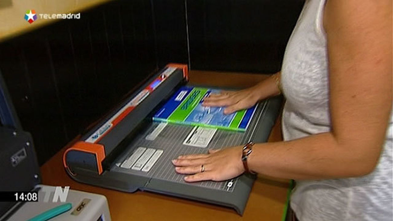 Máquina para forrar libros