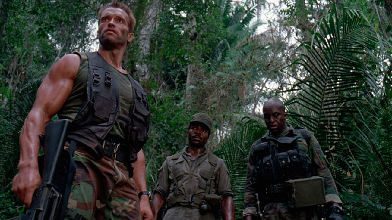 Arnold Schwartzeneger se enfrenta a un 'Depredador'