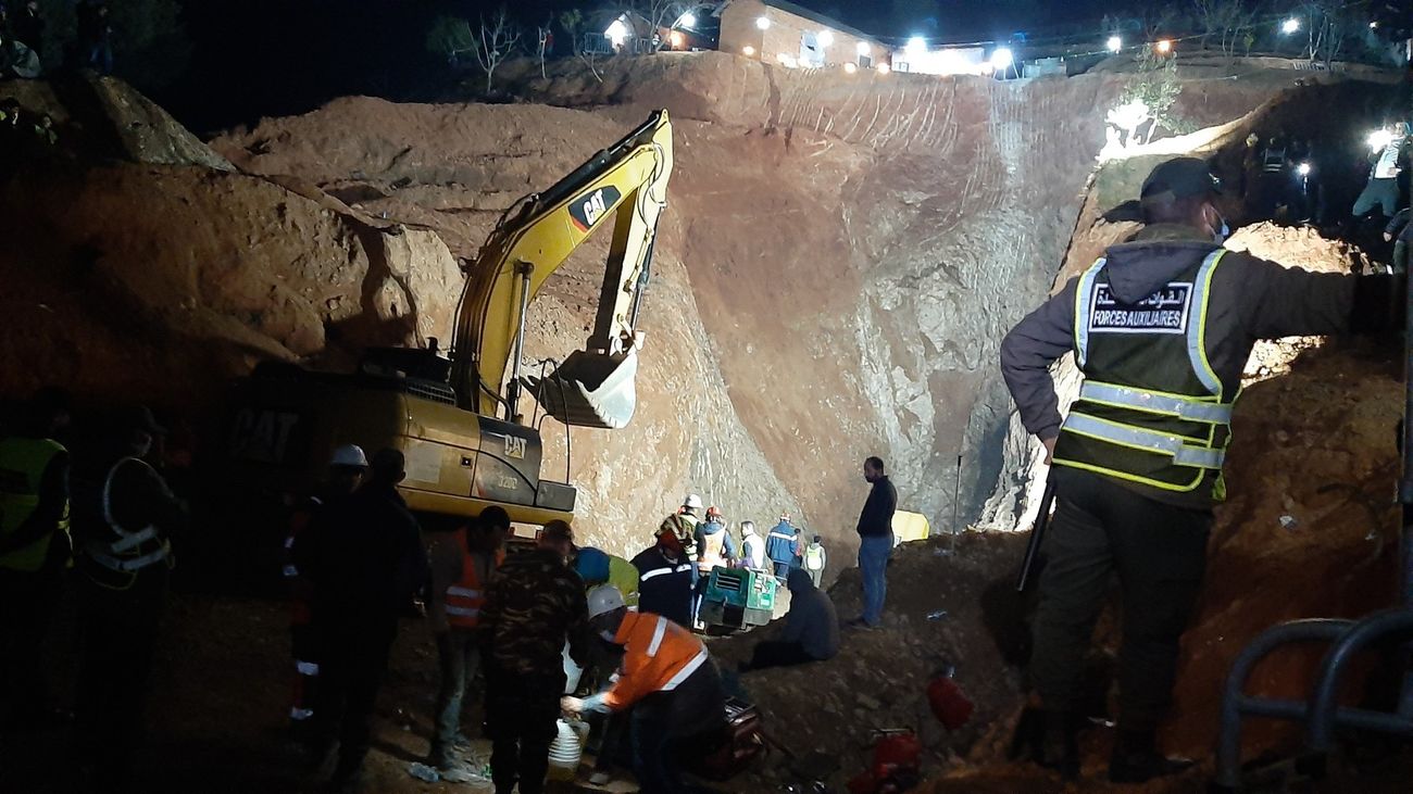 Cómo es el rescate de Rayan, el niño que cayó a un pozo y que sobrecoge al mundo entero