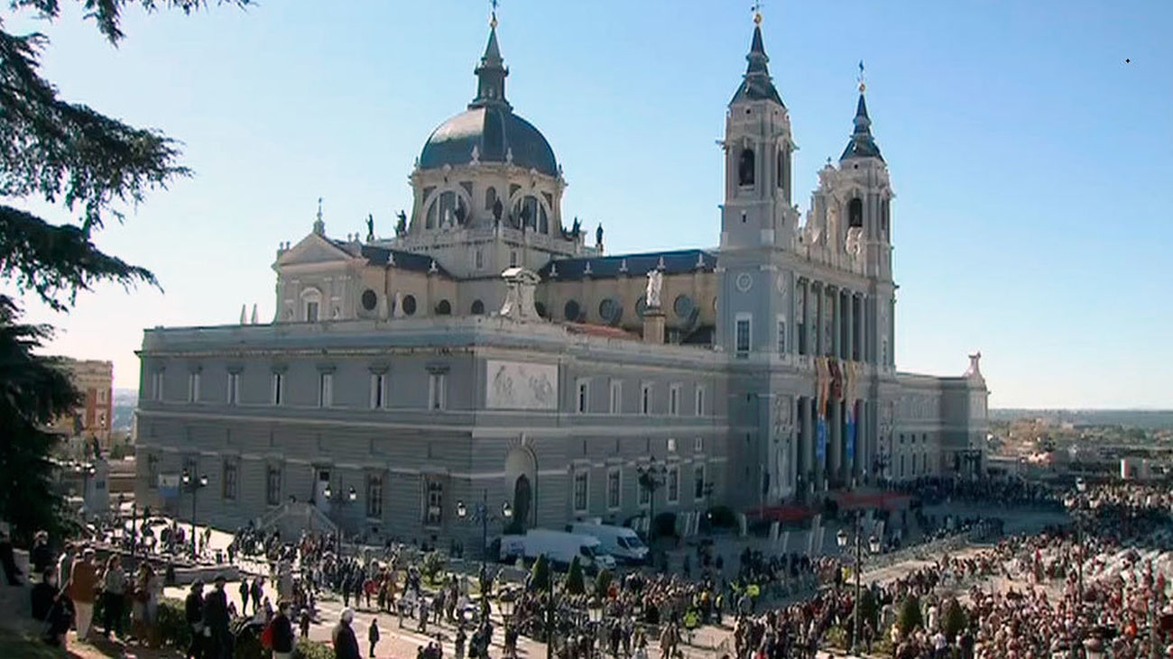 Así han vivido los madrileños el Día de la Almudena