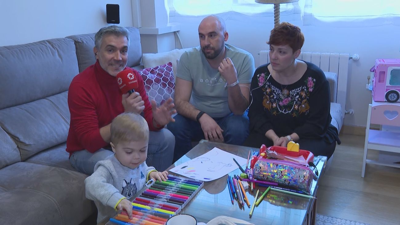 Mateo, de tan solo dos años, necesita ayuda para curar su enfermedad ...