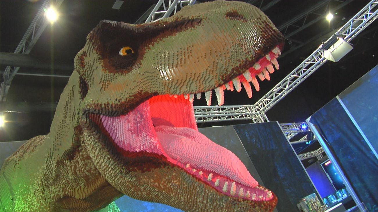 Aterriza la exposición inmersiva de LEGO 'Jurassic World by Brickman ...