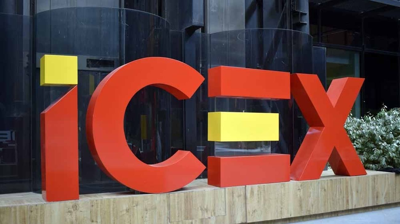 ¿Cómo acceder a las becas ICEX Vives para titulados universitarios y de FP?