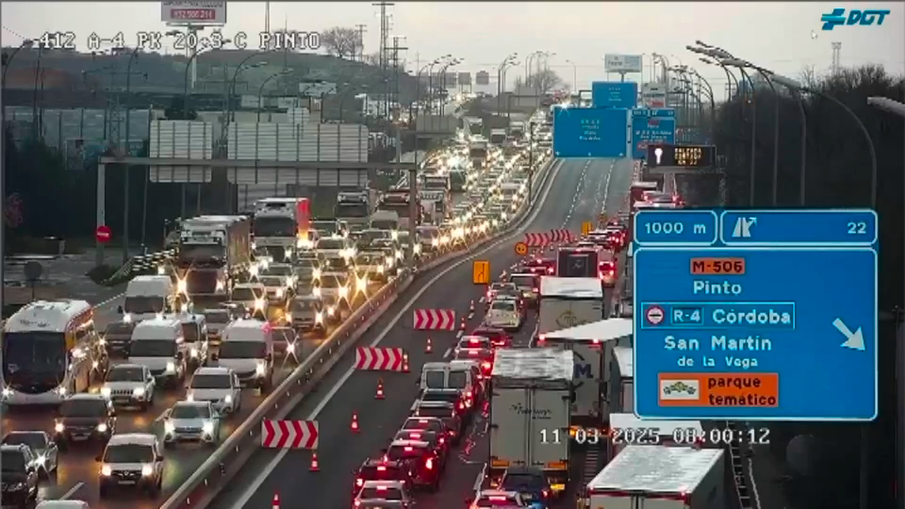 Gran atasco en la A-4, en la salida de Madrid, por un accidente a la ...